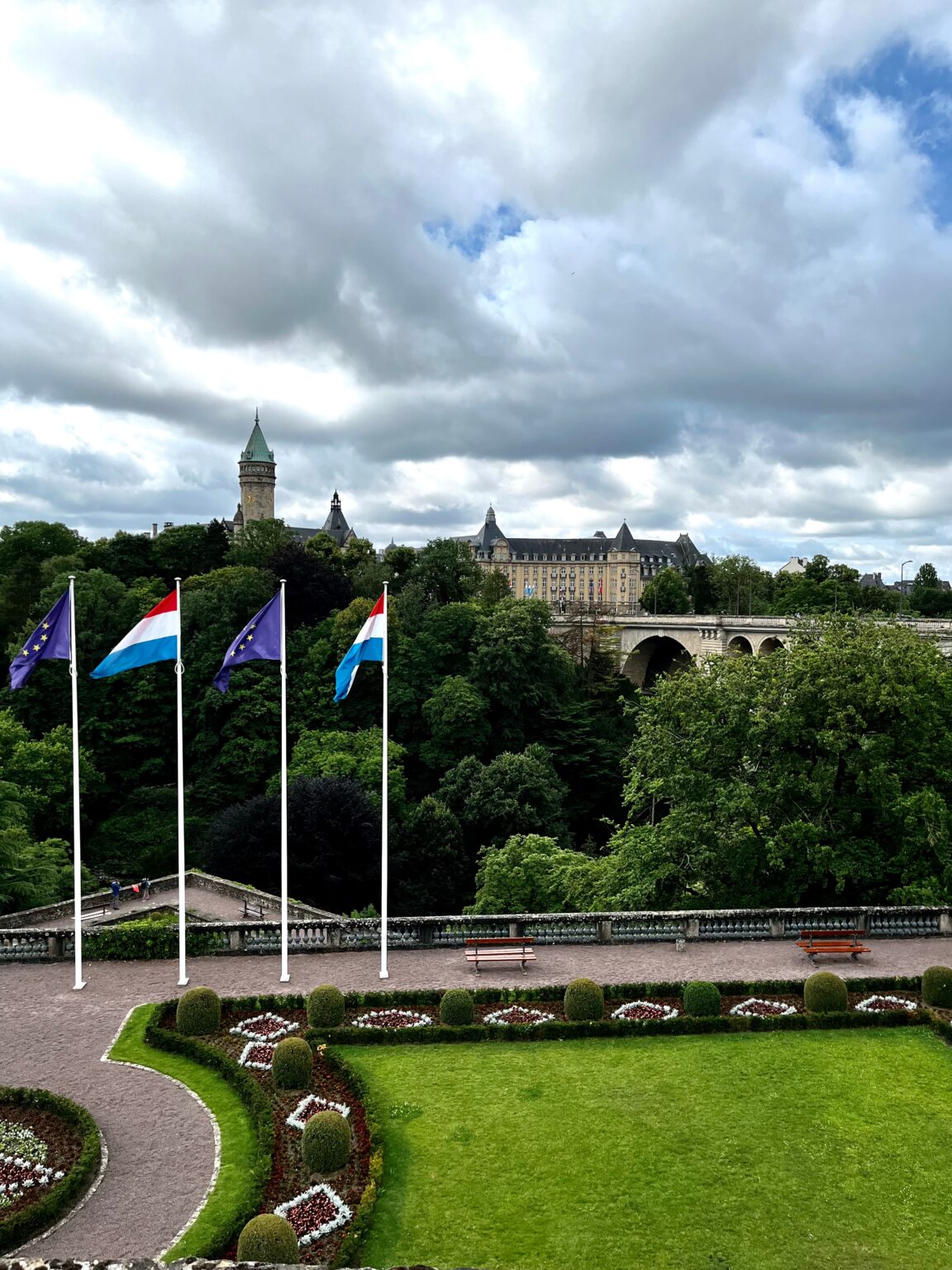 How to Explore the Gems of Luxembourg City in One Day - Reisen Around ...